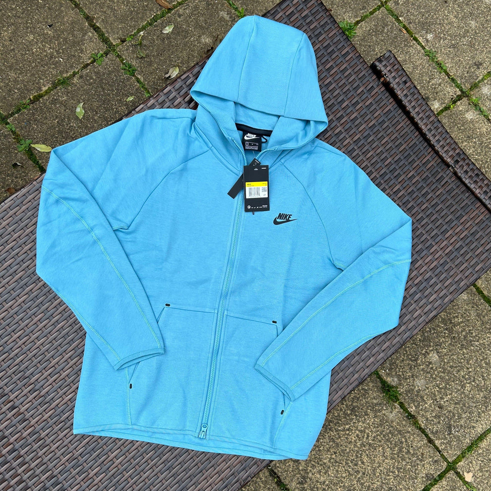 Nike "Baby Blue" Sportswear Tech Fleece (Old Season) | Twentytwo Supplies