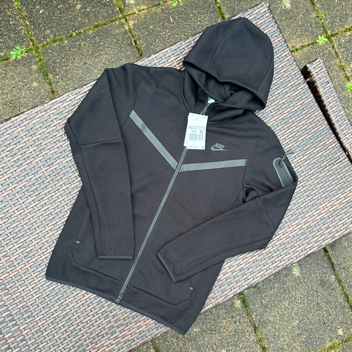 Black Nike Sportswear Tech Fleece | Twentytwo Supplies